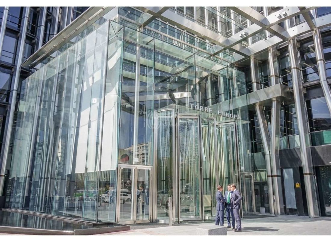 Bauporte Gulf launches tallest all-glass automatic revolving doors in ...