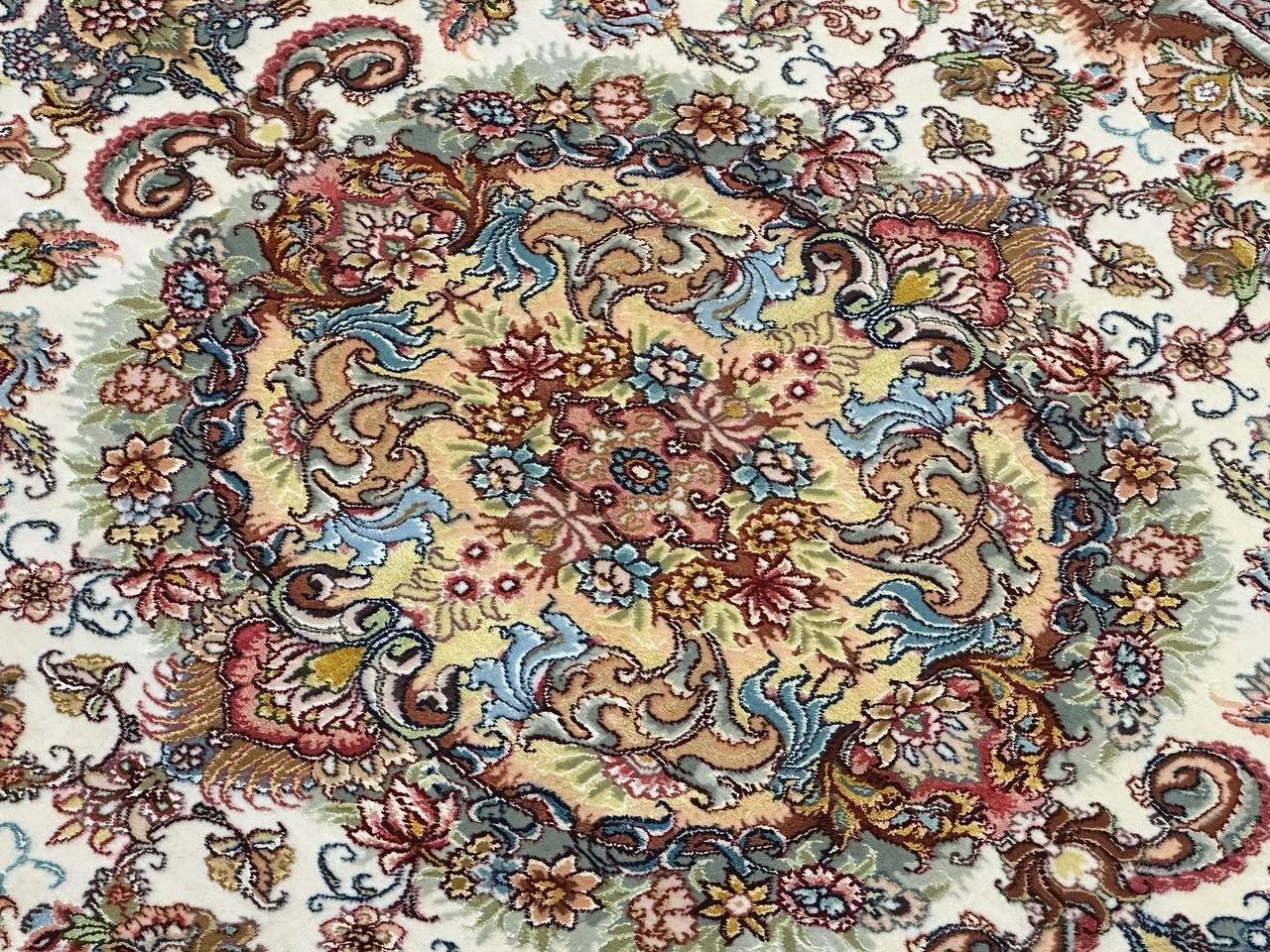 The largest collection of exquisite hand-made Persian carpets in Dubai ...