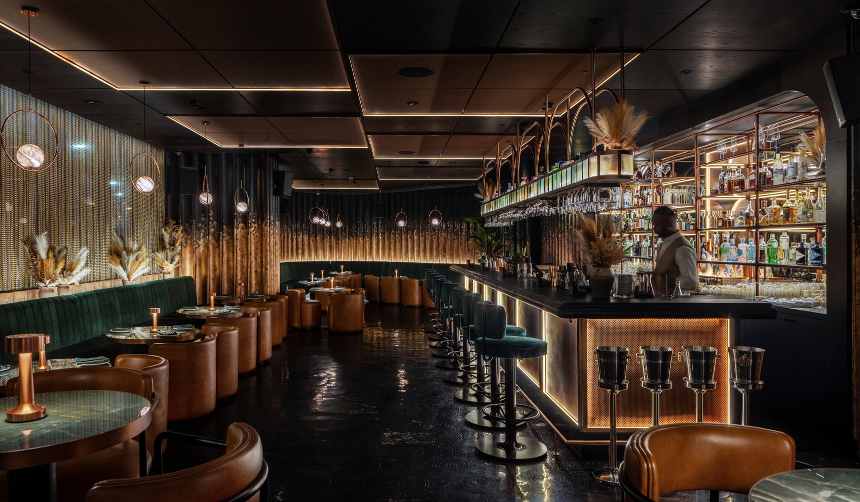 4SPACE's Agora is inspired by the Gatsby era and the majestic elegance ...